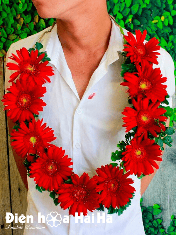 Vòng hoa đeo cổ trao giải – Vòng Chiến Thắng